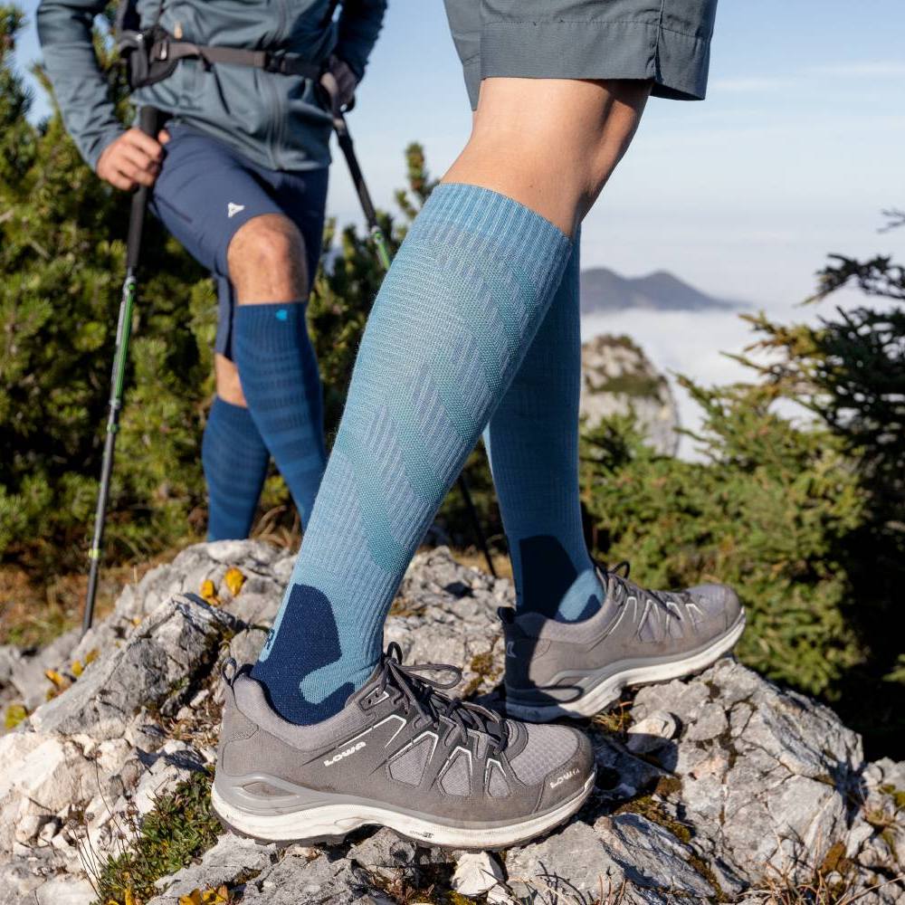 Merino Hiking Socks with Compression – Maximum Comfort Outdoors